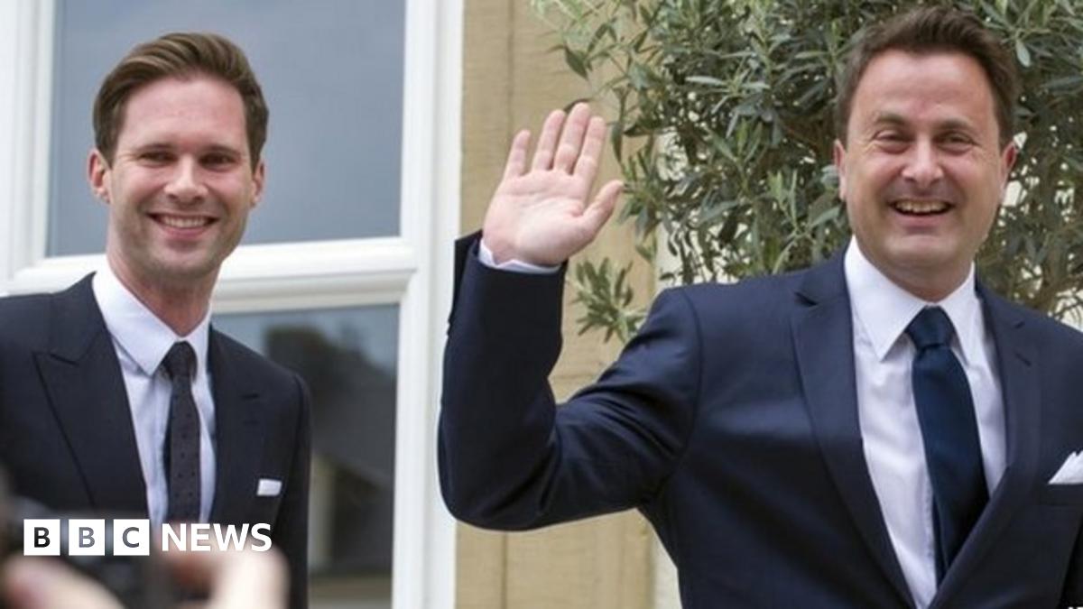 Luxembourg PM first EU leader to marry same-sex partner - BBC News