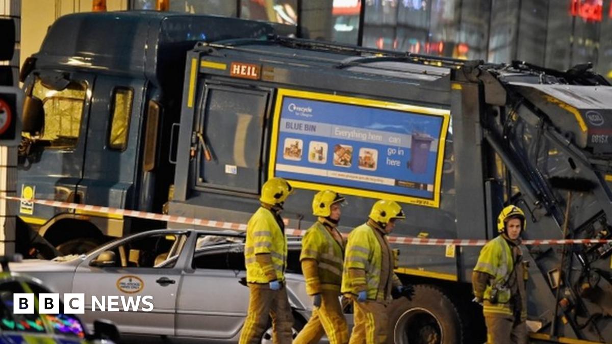 Bin lorry crash sheriff withdraws from inquiry - BBC News