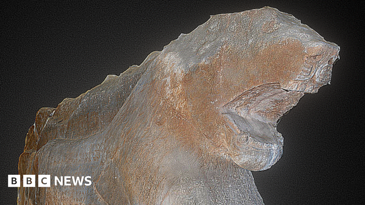 'Cyber-archaeology' salvages lost Iraqi art - BBC News