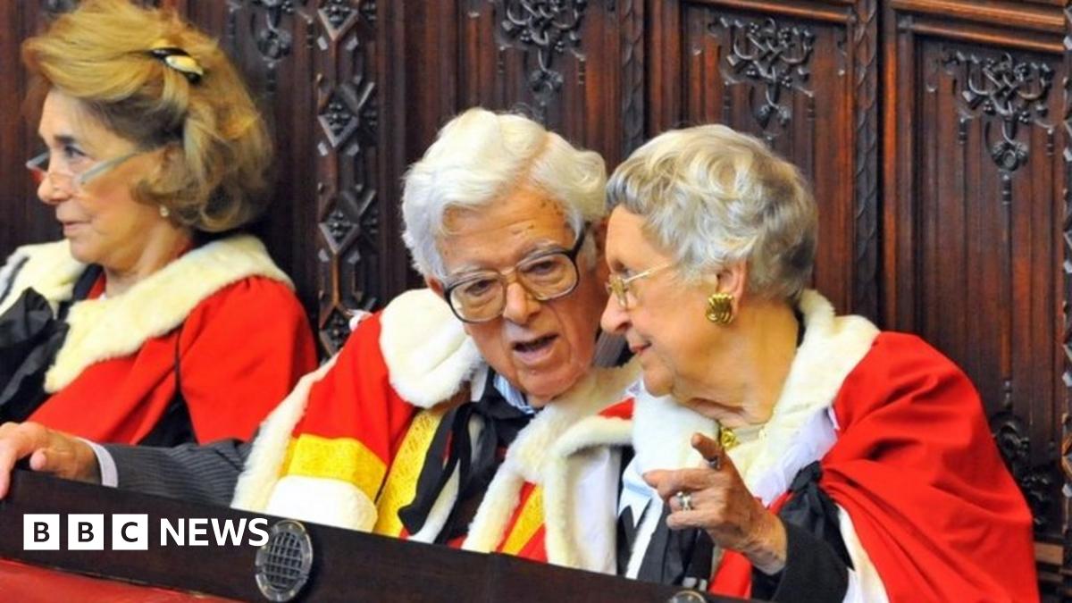 Former chancellor Geoffrey Howe retires from House of Lords - BBC News