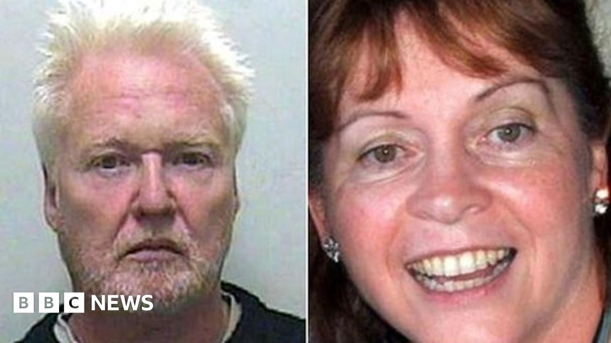 Susan Workman murder: Killer's family post ad to trace jury - BBC News