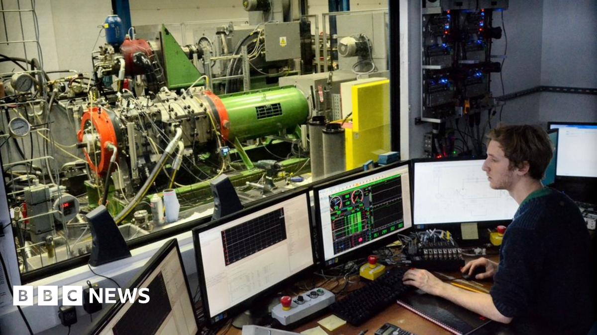 'Massive leap' wins engineering award - BBC News