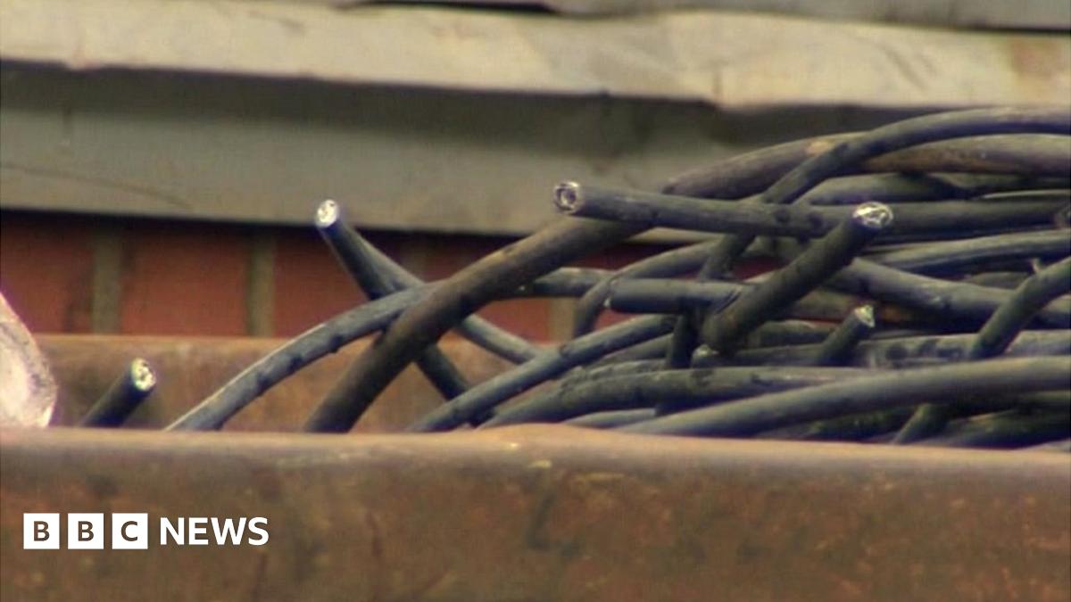 Railway cable theft warning after three sentenced - BBC News