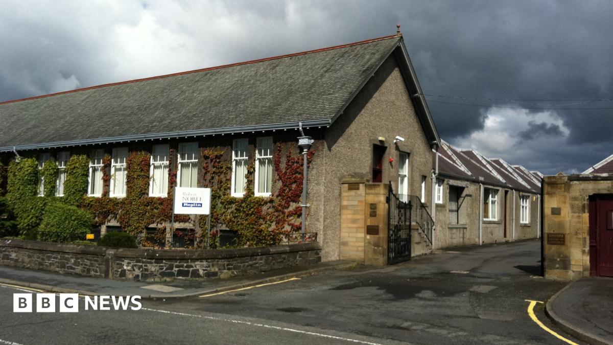 Job losses as Robert Noble mill in Peebles to close - BBC News