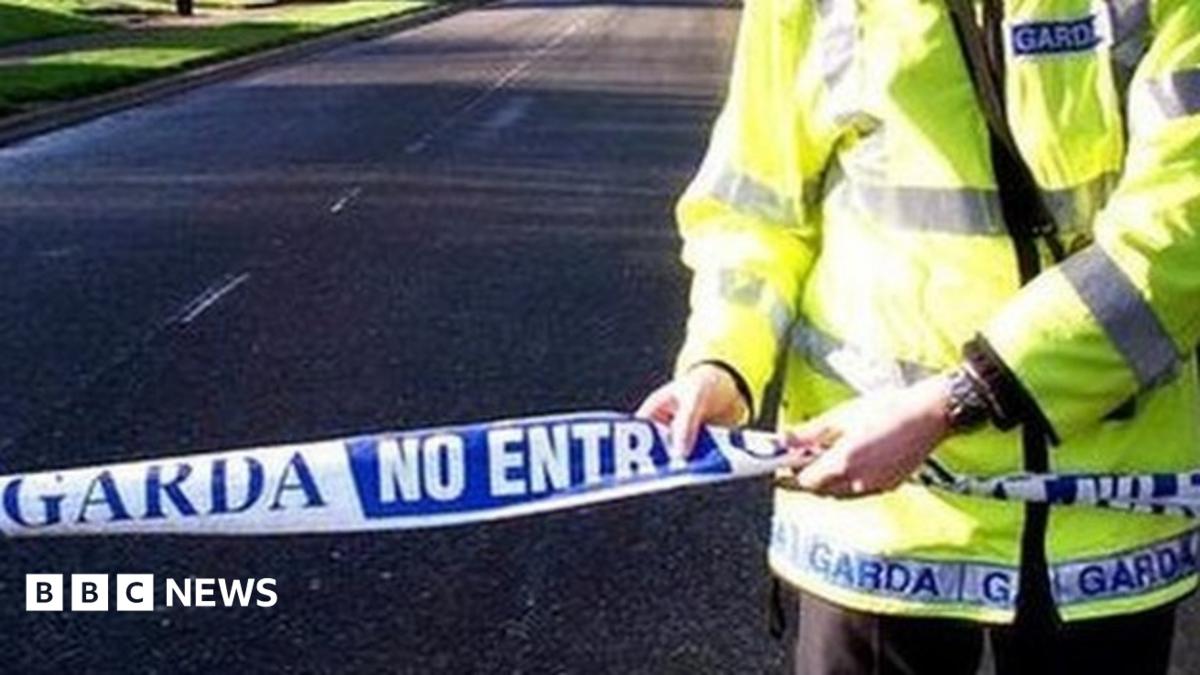 Dublin gun attack: Man is killed in Tallaght - BBC News