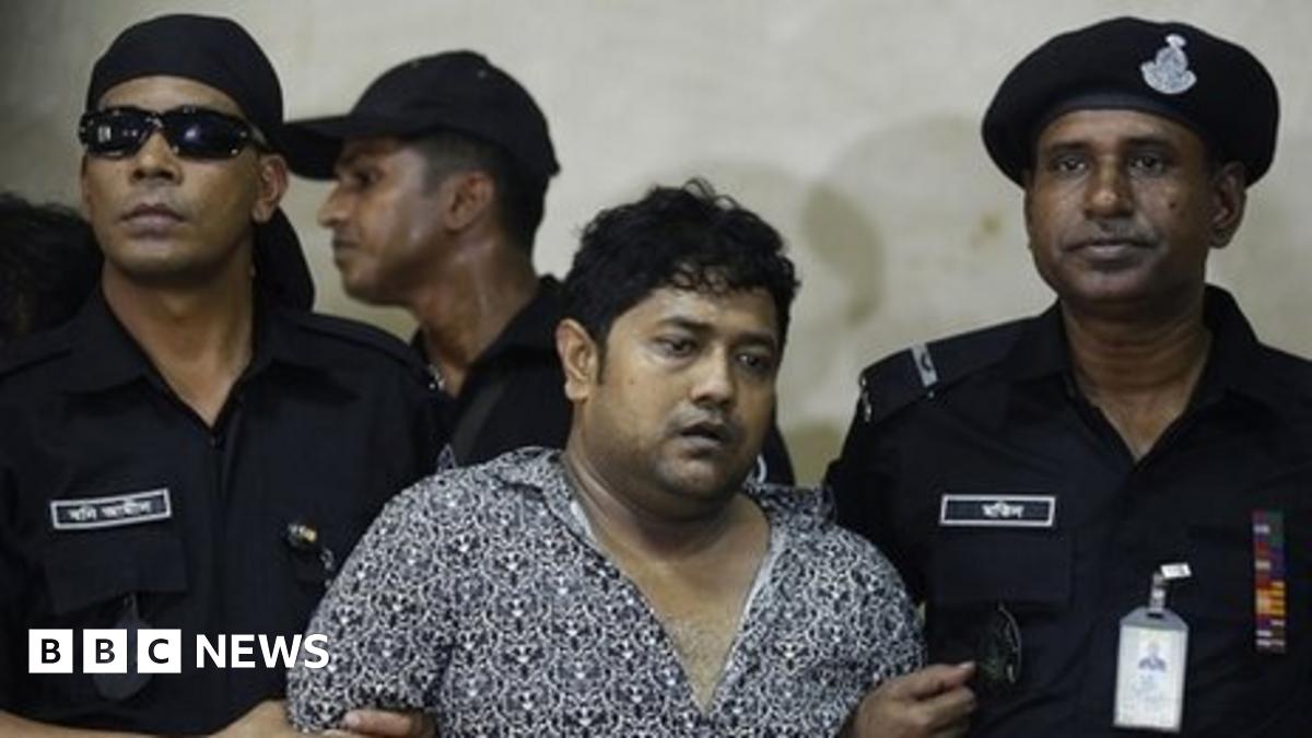 Bangladesh murder trial over Rana Plaza factory collapse - BBC News