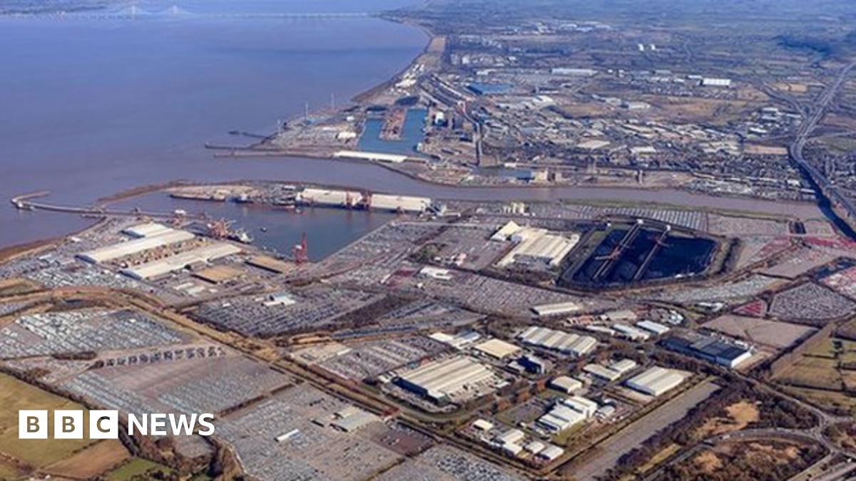 Mayor reconsiders Avonmouth and Portbury Docks freehold - BBC News