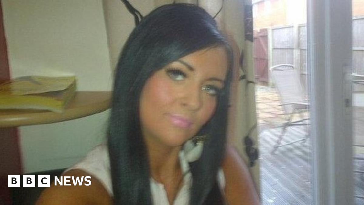 Hayley Pointon shooting: Murder accused blame each other - BBC News