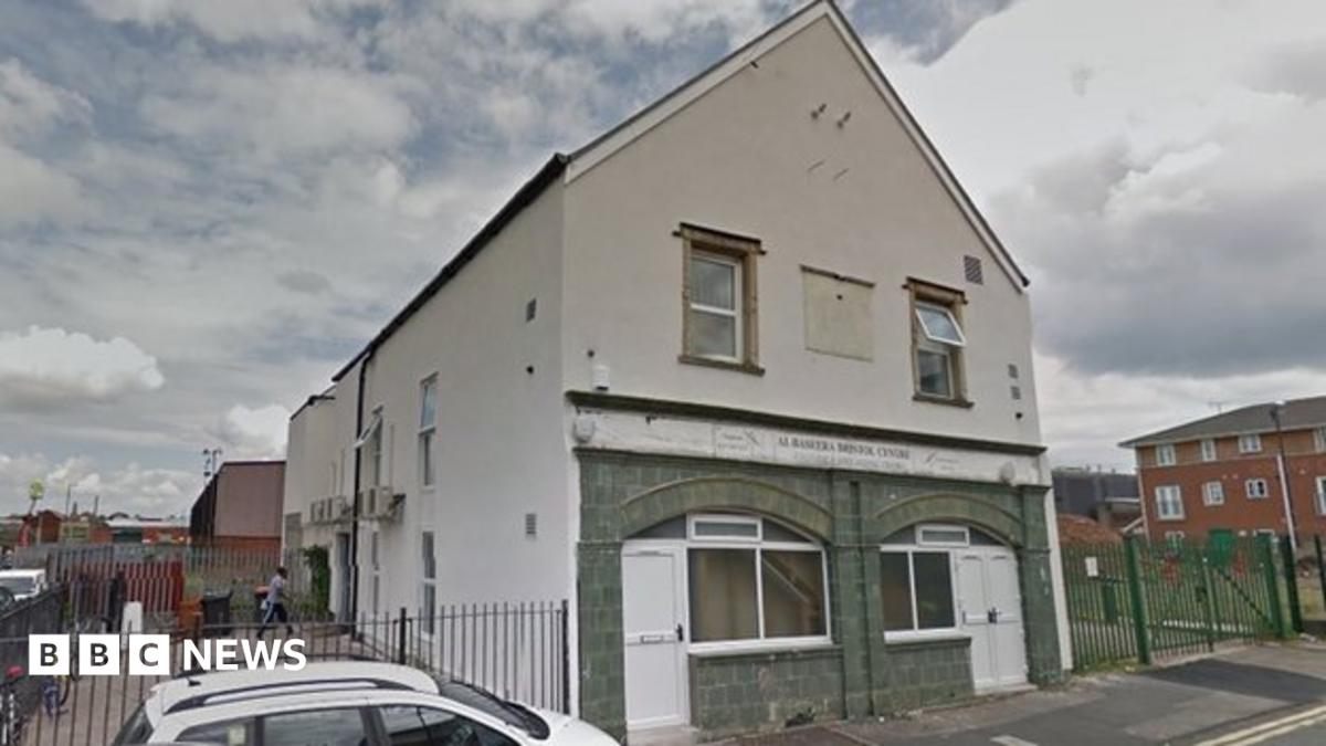 Bristol mosque open day to allay Ramadan noise fears - BBC News