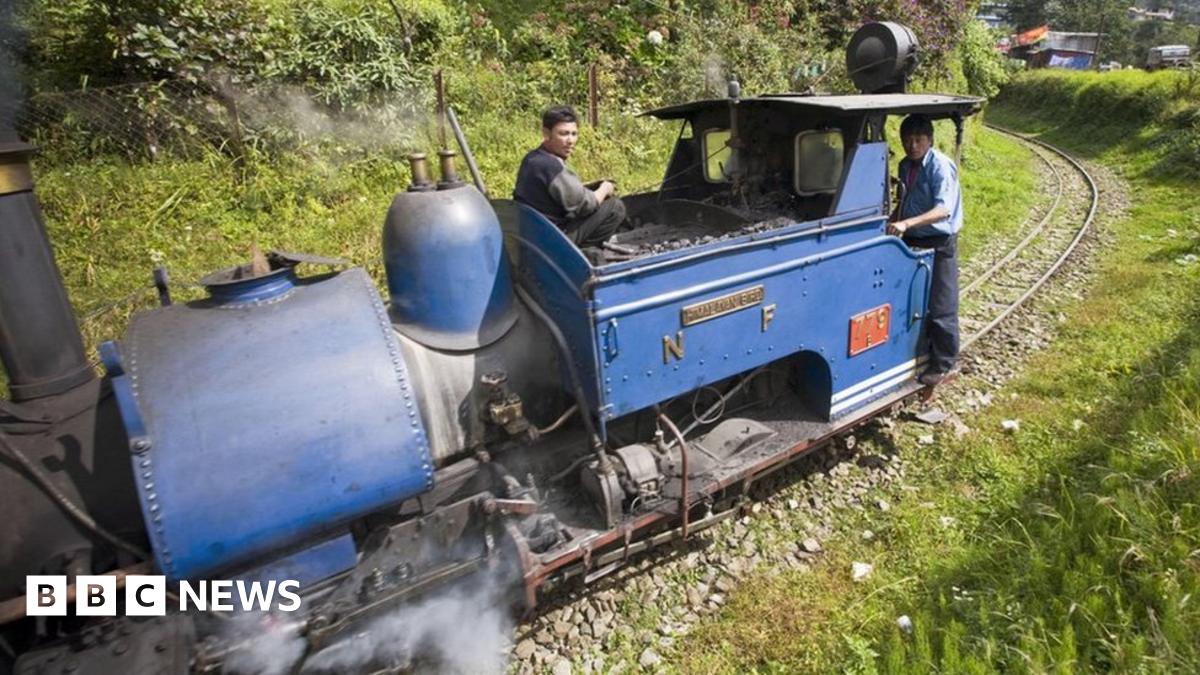 The Himalayan tea train that's running out of steam - BBC News