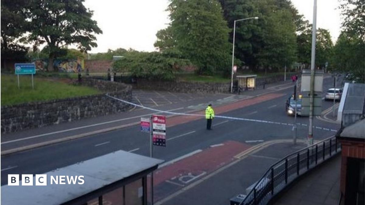South Belfast: Man 'critical' after being struck by bus - BBC News
