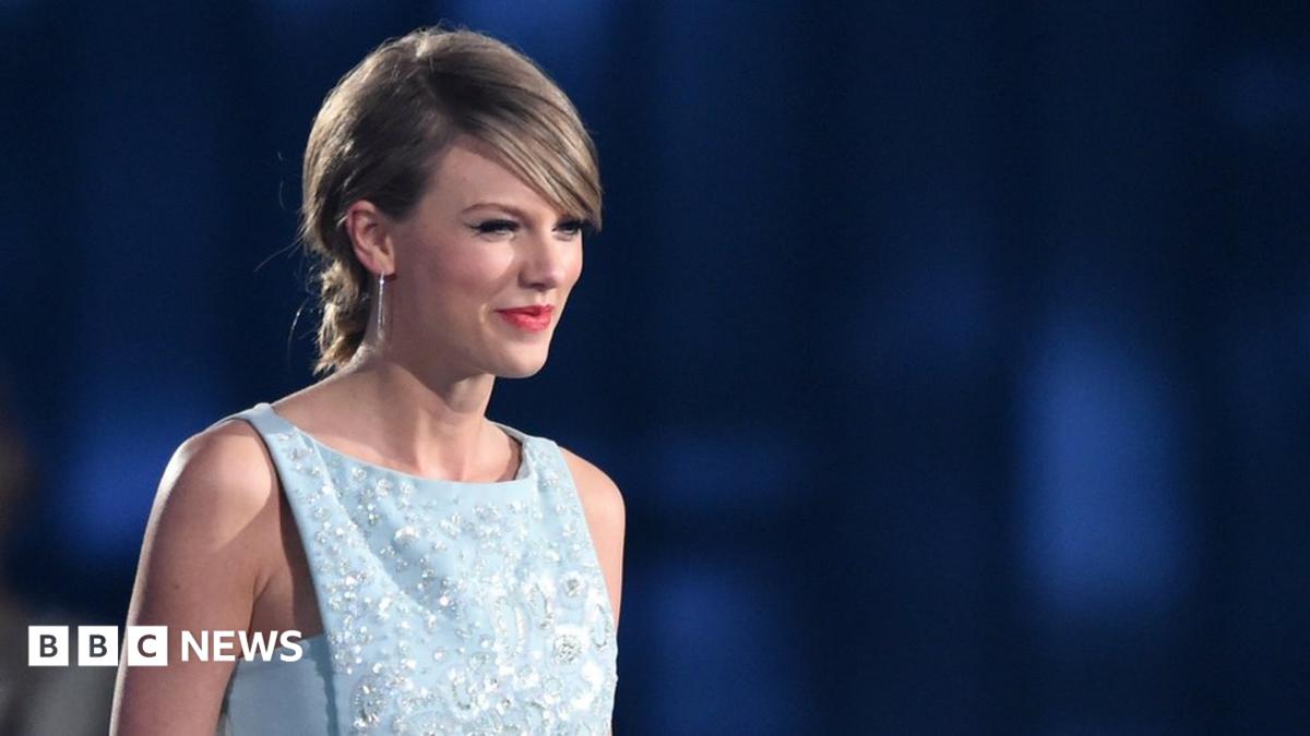 Taylor Swift donates $15K to US firefighter who saved his own family ...