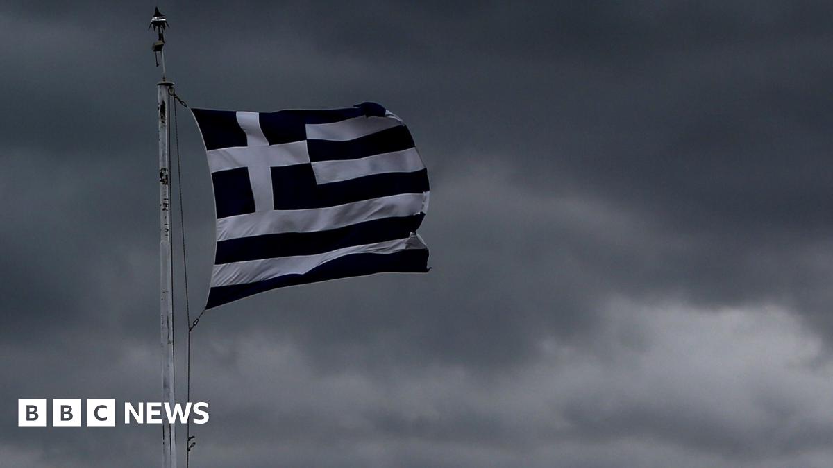 European shares fall amid Greek default fears - BBC News