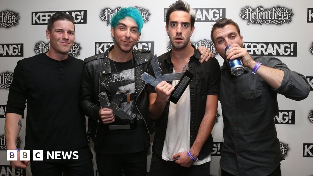 All Time Low win two prizes at this year's Kerrang! rock awards - BBC News