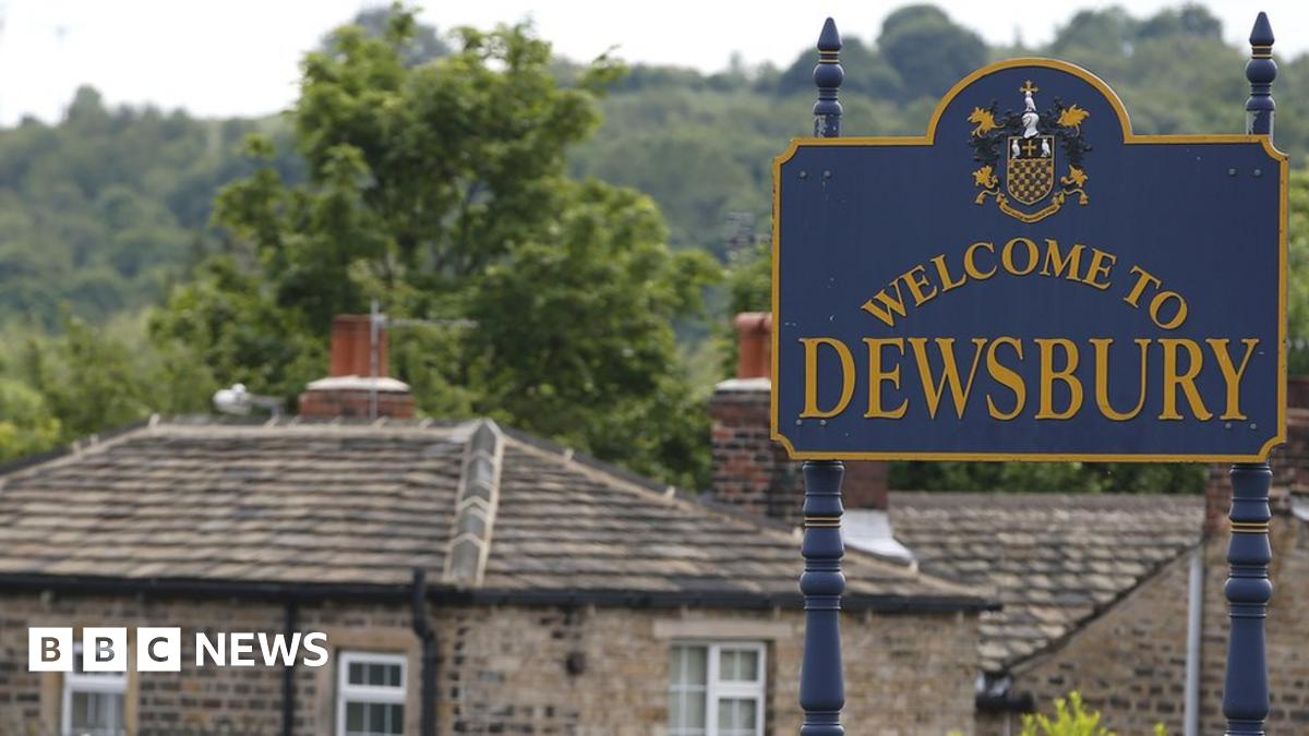 Dewsbury: What life is like for a Muslim teenager in Talha Asmal's home ...