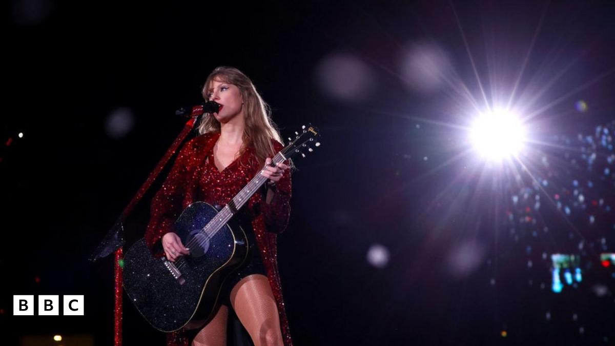Eras Tour: Taylor Swift performs to largest crowd of her career in ...