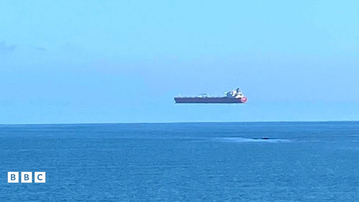 Optical illusion: Check out this floating ship! - BBC Newsround