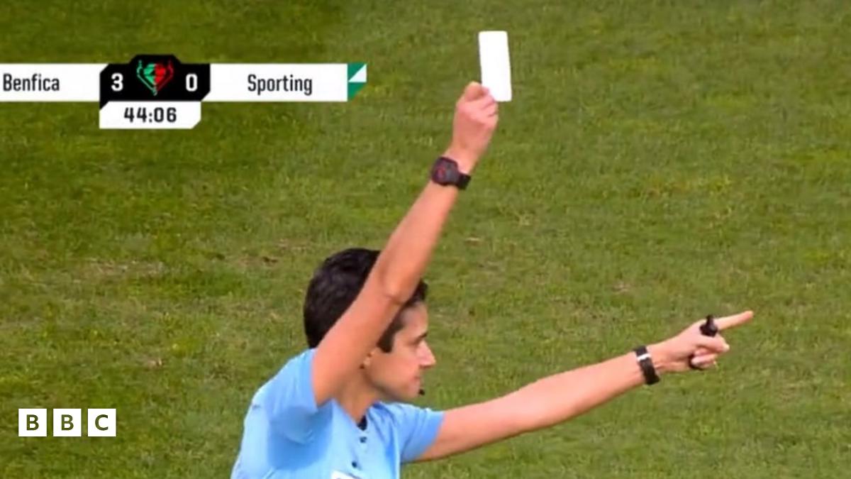 What is a white card in football? - BBC Newsround
