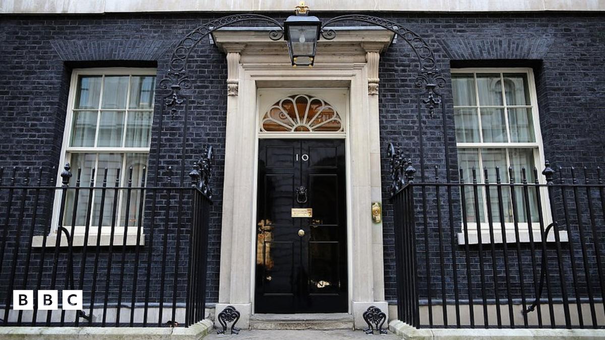 Inside Number 10 Downing Street - BBC Newsround