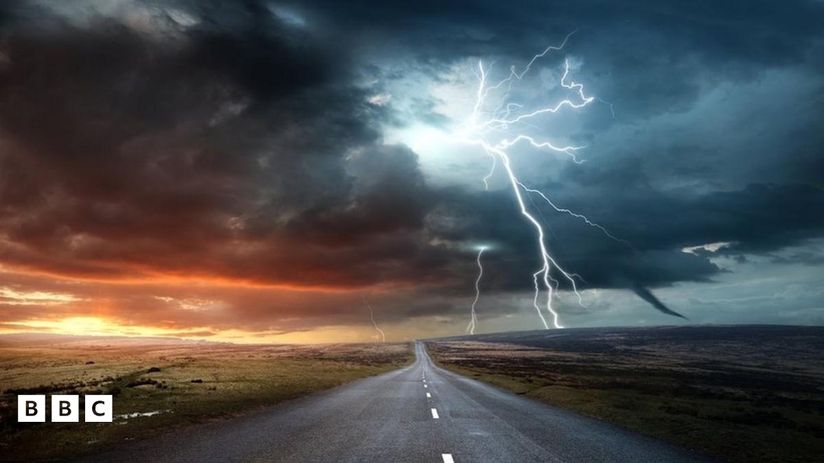 Summer storms: Why do we get thunderstorms after hot weather? - BBC ...