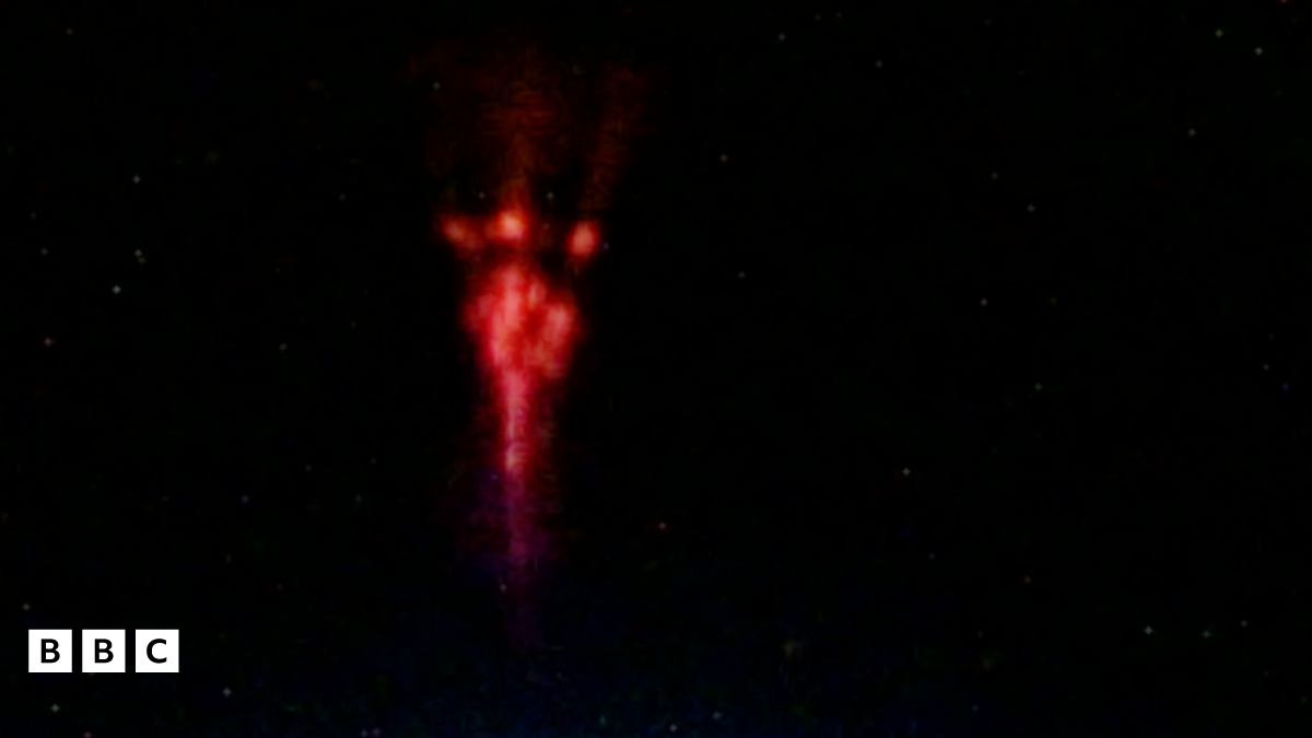 Rare 'red lightning' captured on camera by ESA astronaut - BBC Newsround