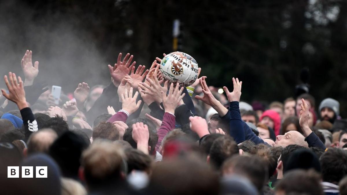 Shrovetide: The game with 'no rules' - BBC Newsround