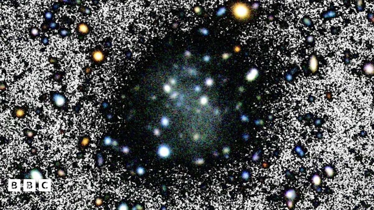 Nube: Scientists discover almost invisible dwarf galaxy - BBC Newsround