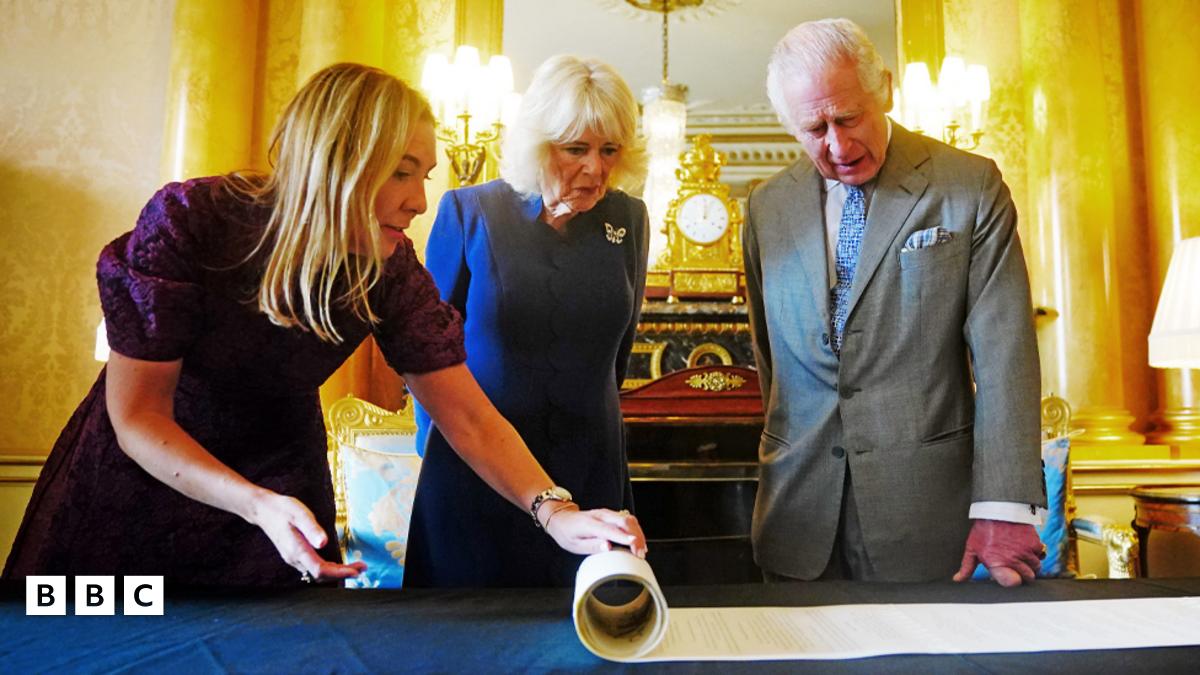 King Charles III: What is the Coronation roll? - BBC Newsround