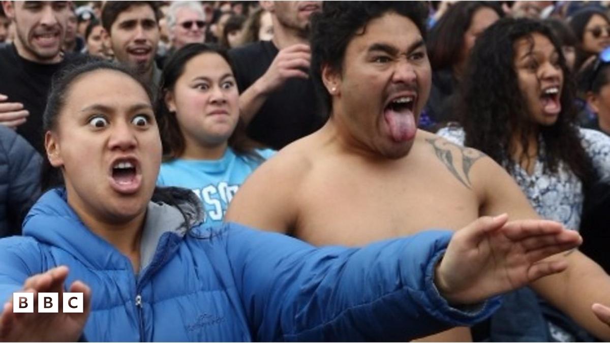 Scary faces for Haka world record - BBC Newsround