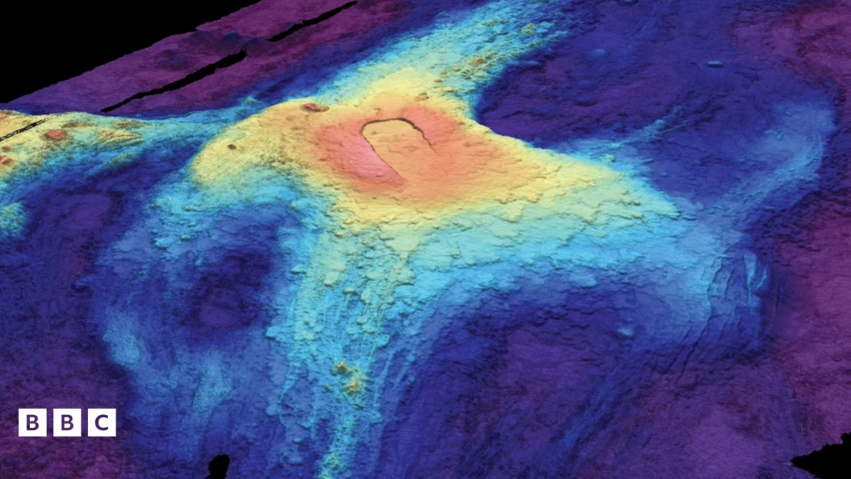 Axial Seamount: Underwater volcano could erupt by end of 2025 - BBC ...