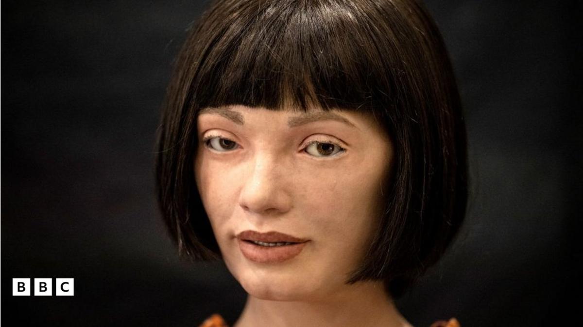 Robot Ai-Da will speak to the House of Lords in Westminster - BBC Newsround