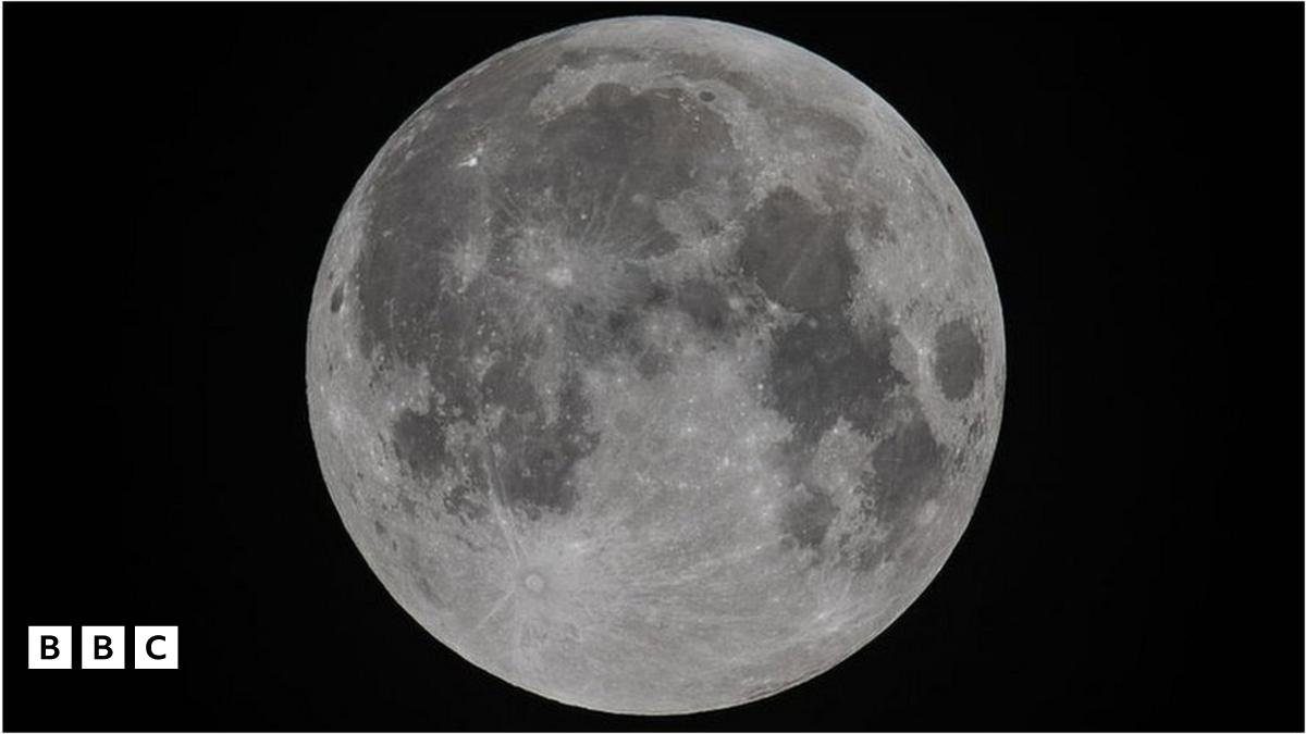 What are the mysterious sparkly flashes on the Moon? - BBC Newsround