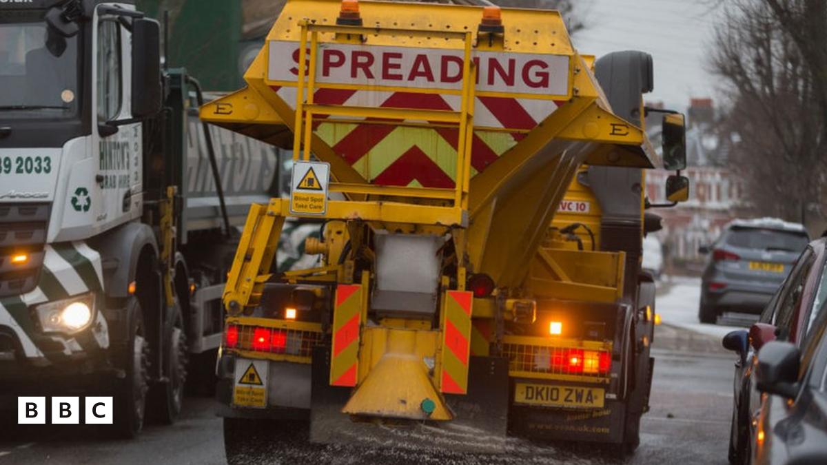 Why is there grit on roads and does it harm the environment? - BBC ...