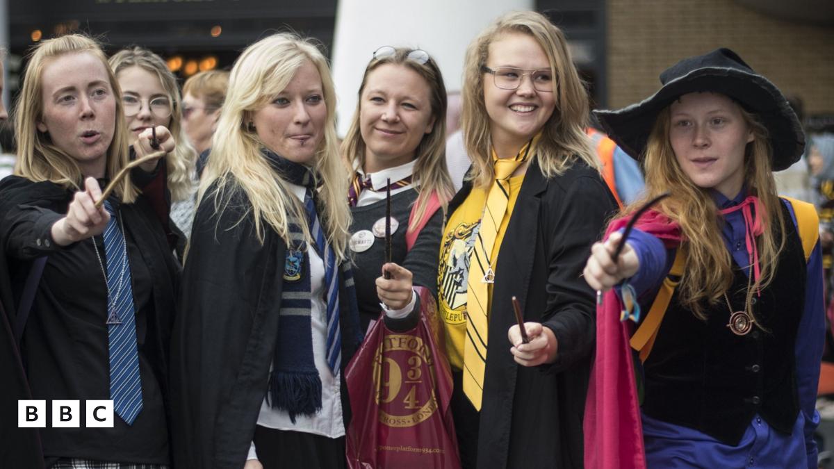 Harry Potter: Albus Severus Potter starts school - BBC Newsround