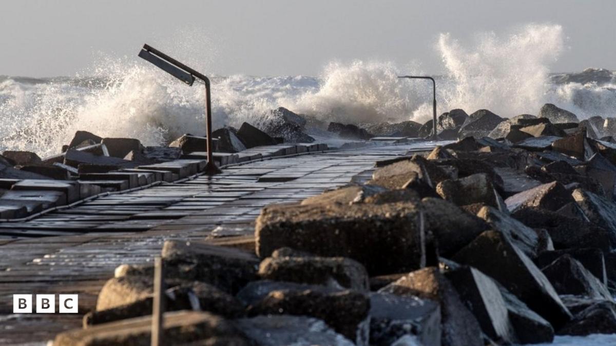 Storm Pia: Strong winds expected in parts of UK - BBC Newsround