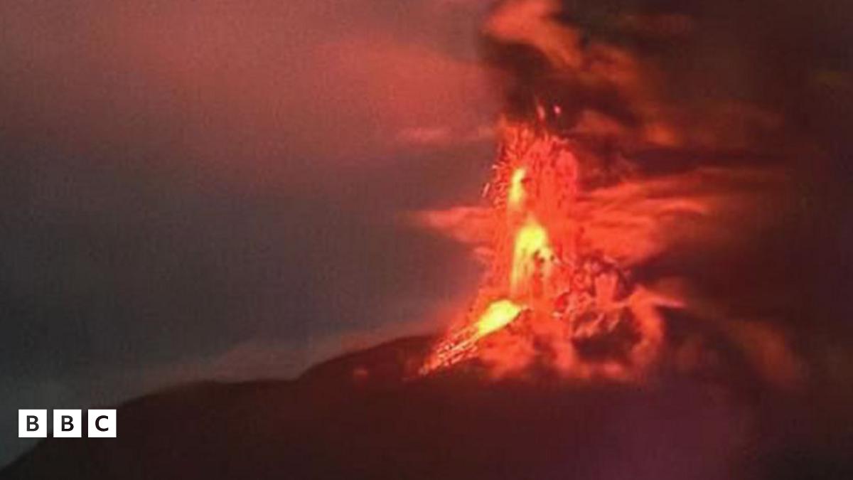Indonesia: Airports shut and people moved to safety as volcano erupts - BBC Newsround