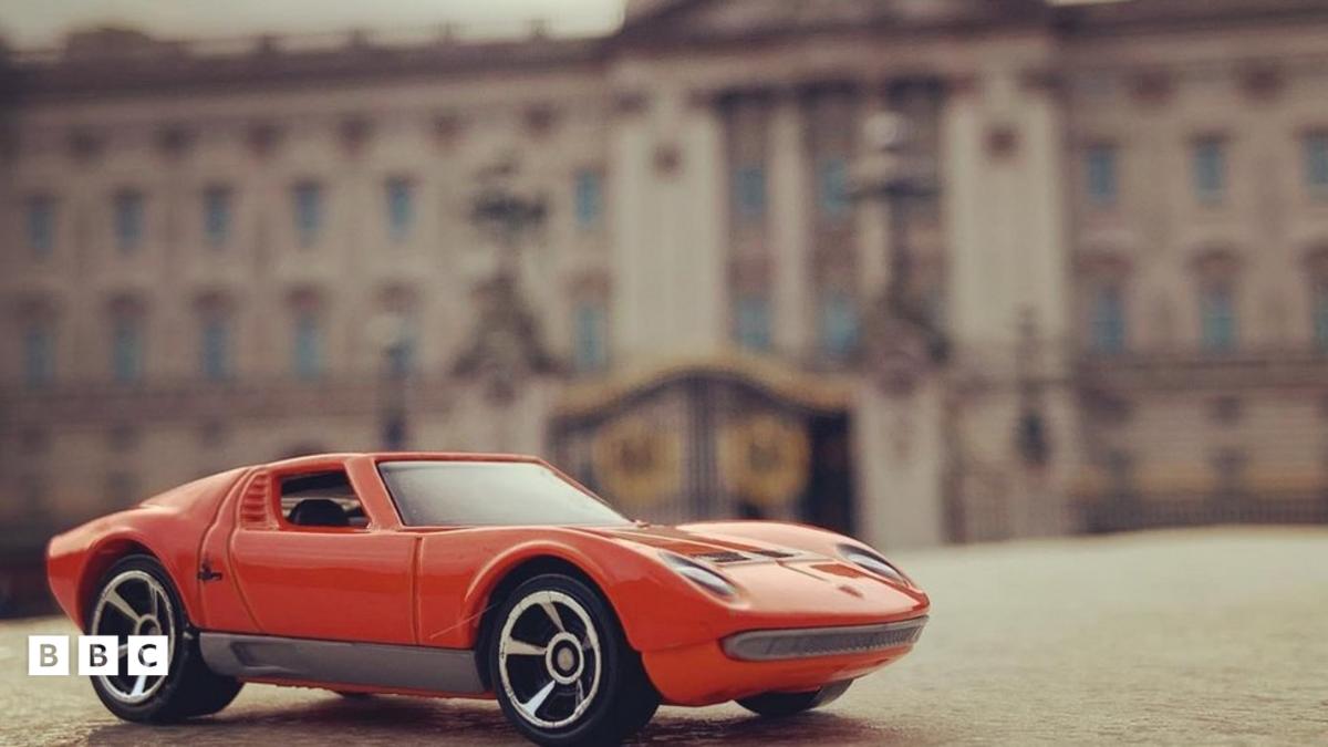 Dad and son complete 1,000 days of toy car photos around the UK - BBC ...