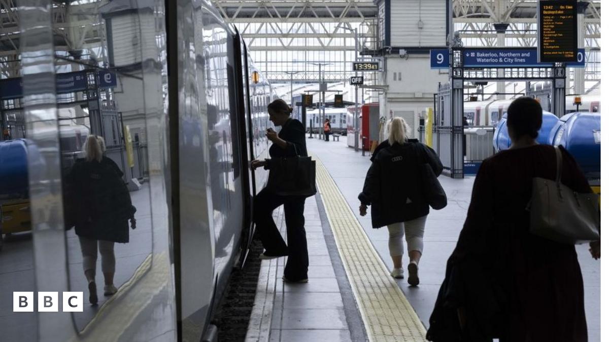 Train strikes: When are the rail strikes happening this week? - BBC ...