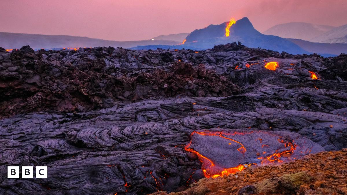 Iceland volcano: Where is it and when will it erupt? - BBC Newsround