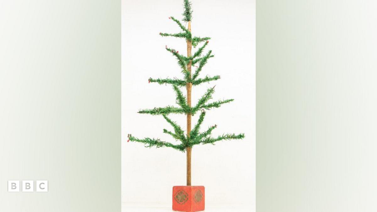 'Humble' Christmas tree bought for 6p sells for thousands at auction ...