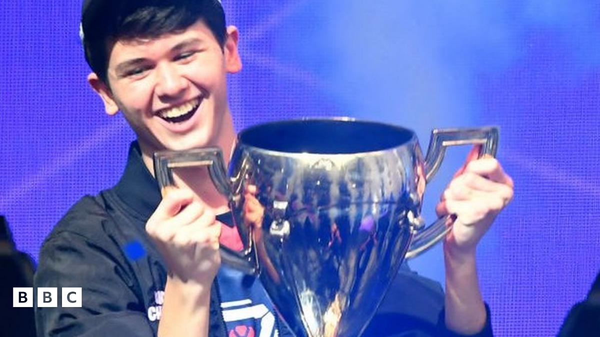 Fortnite World Cup: Bugha wins $3 million in solo competition - BBC ...