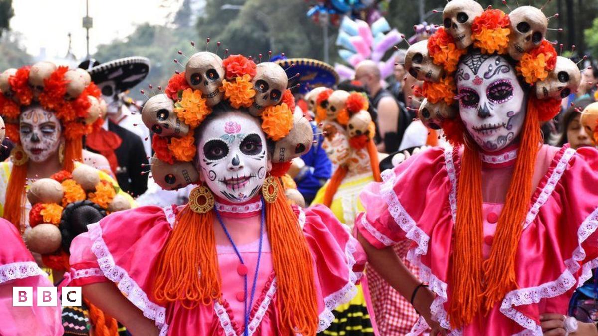 Day of the Dead: What is it and how is it celebrated? - BBC Newsround