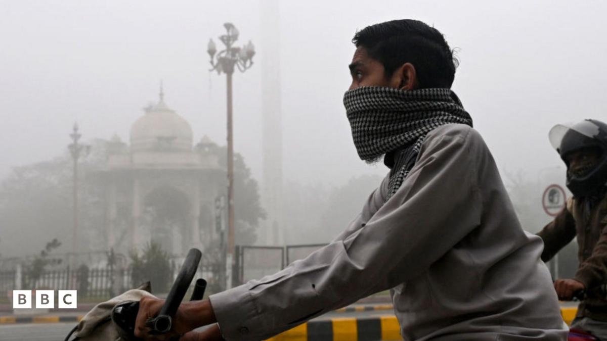 How is smog affecting cities in Pakistan? - BBC Newsround