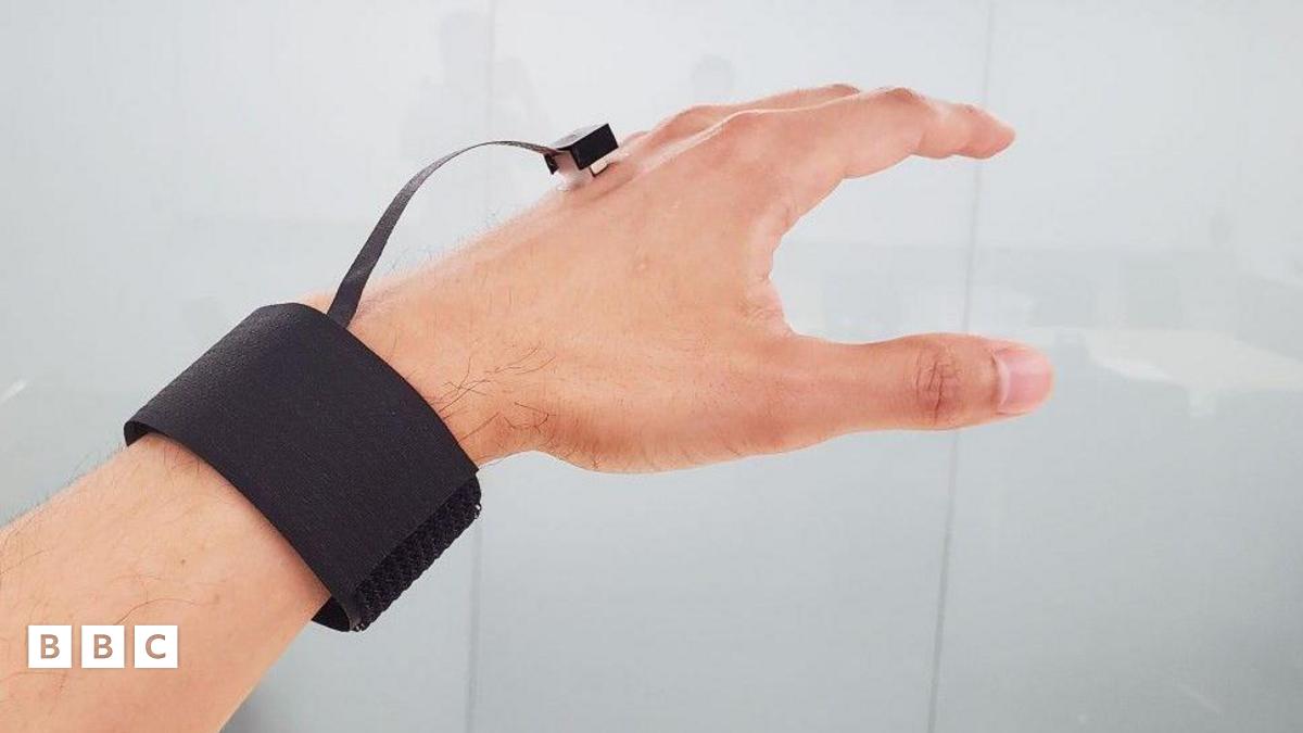 New wearable tech creates realistic touch - BBC Newsround