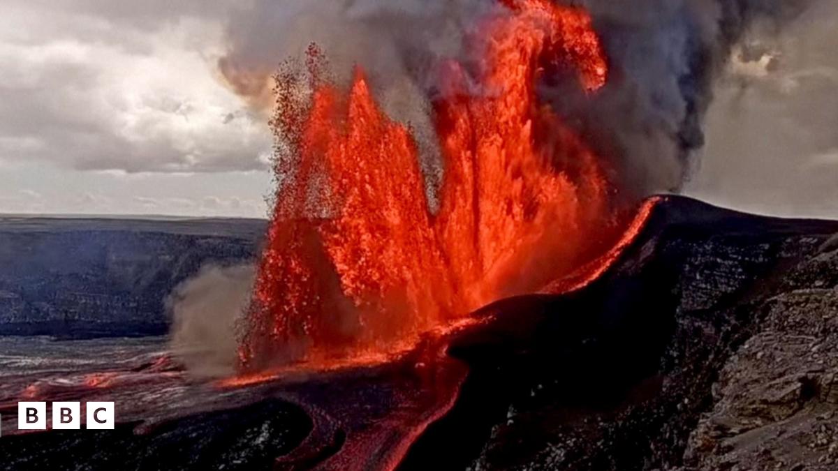 Mount Kilauea: One of the world's most active volcanoes erupts again in Hawaii - BBC Newsround