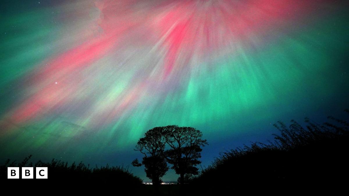 Northern Lights: How to see them and take the best phone photos - BBC ...
