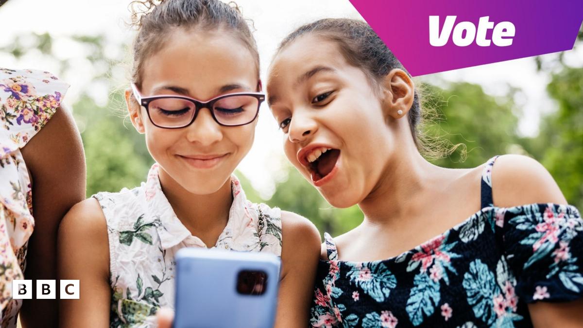 Smartphones: What's the right age for a child to get one? - BBC Newsround