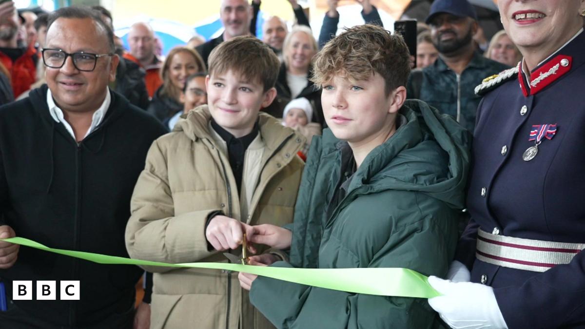 Freddie and Hughie open garden at Manchester Children's Hospital - BBC ...