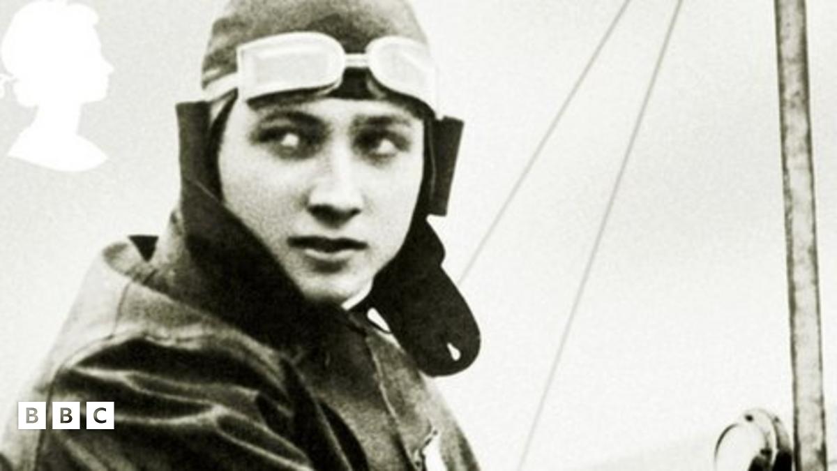 Pictures: Britain's first airmail marked by new stamps - BBC Newsround