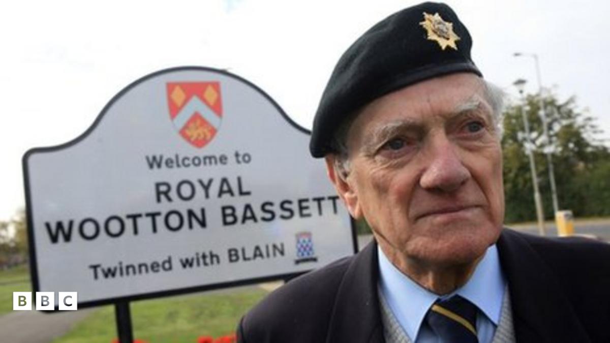 First town in over 100 years to be given royal title - BBC Newsround